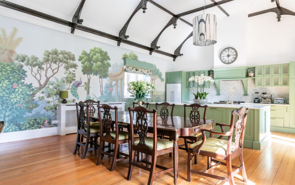 Kia Designs - Residential Interior Designer